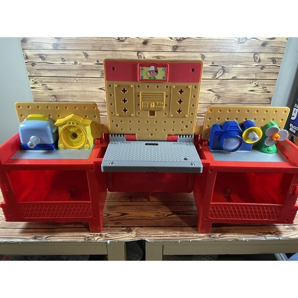 Disney | Toys | Handy Manny 2 In Transforming Tool Truck Work Bench ...